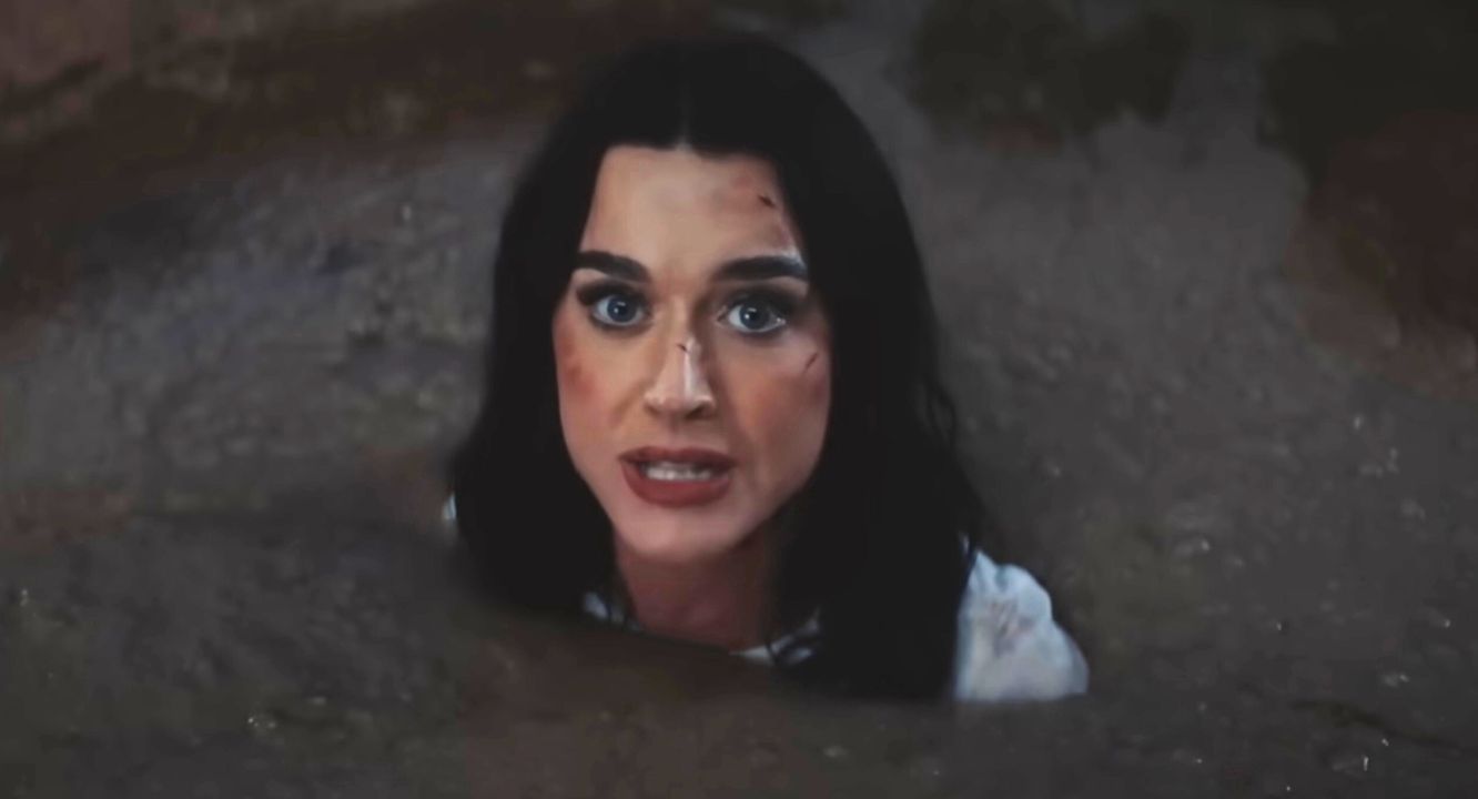 Katy Perry corre una tupida tirita sobre '143' con 'Bandaids' - Odi O ...